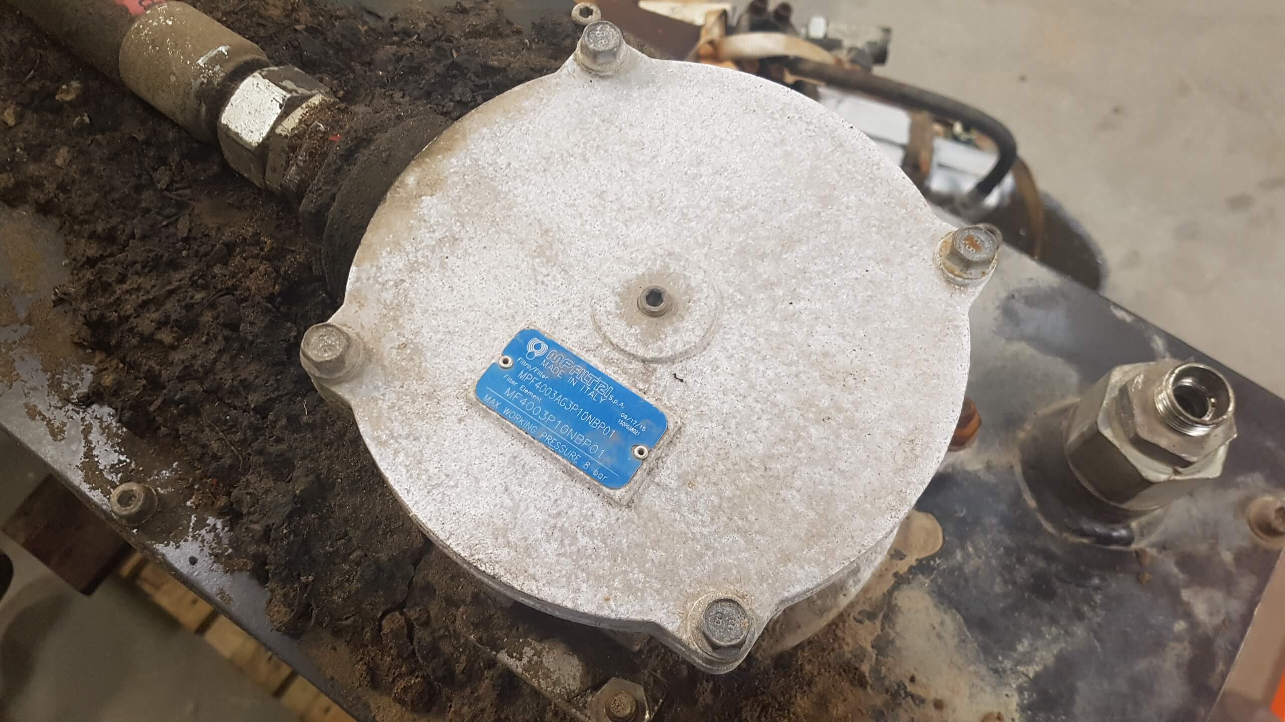 Hydrauliktank m. filter 300 liter - MerchantSumborg